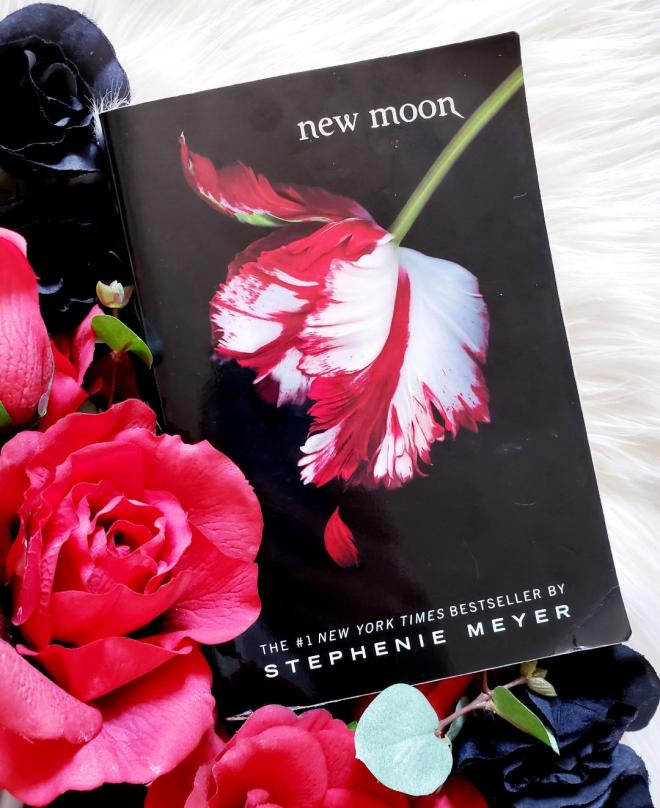 Bonus Post! A Nostalgic Book Review for “New Moon” by Stephenie Meyer ...